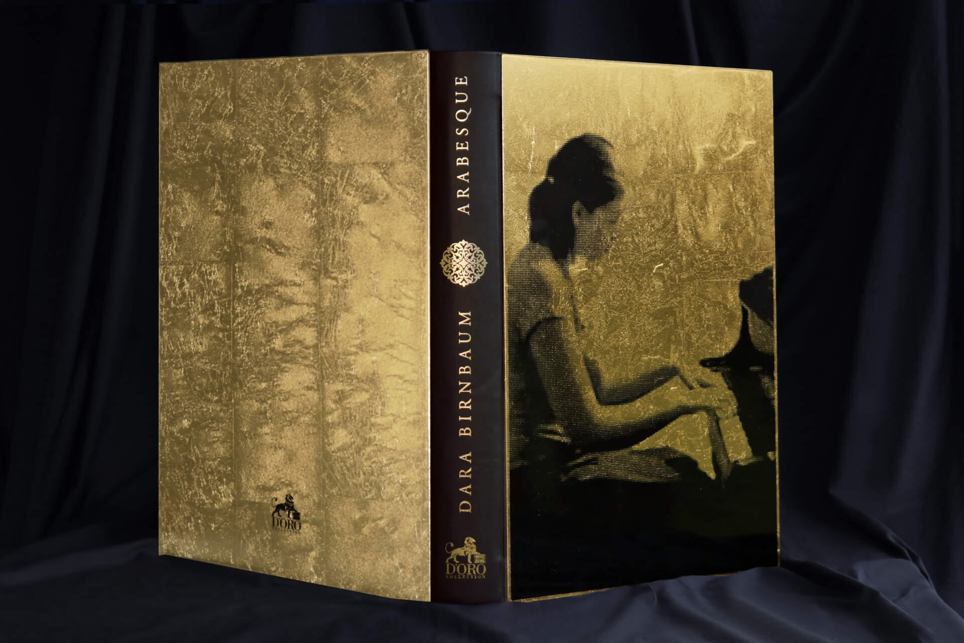 Dara Birnbaum firma il nuovo volume di D'ORO D'ART