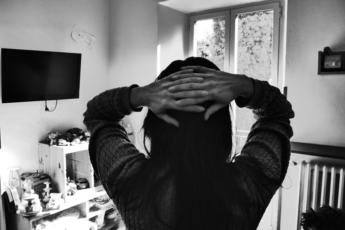 Una mostra di Roberto Vignoli esplora la violenza sulle donne